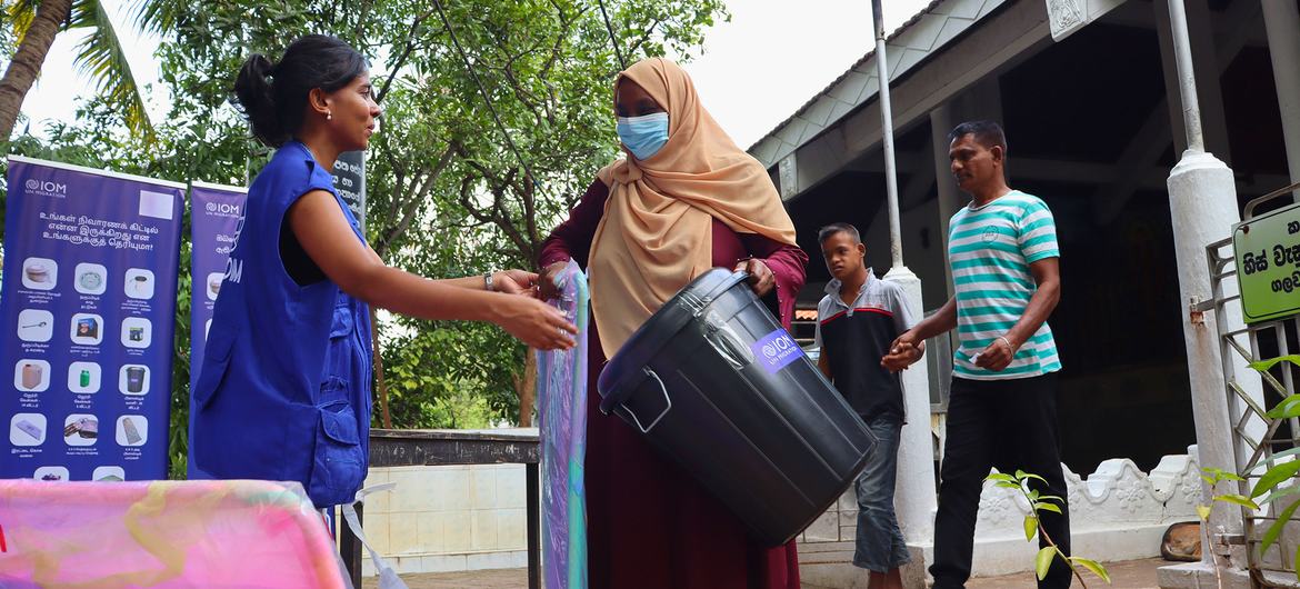 Sri Lanka cyclone: More than a million still need aid weeks after ...